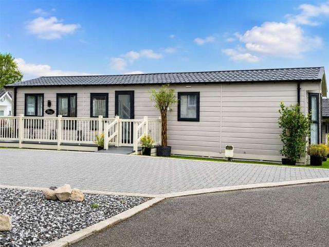 2 Bedroom Park Home Mobile Home