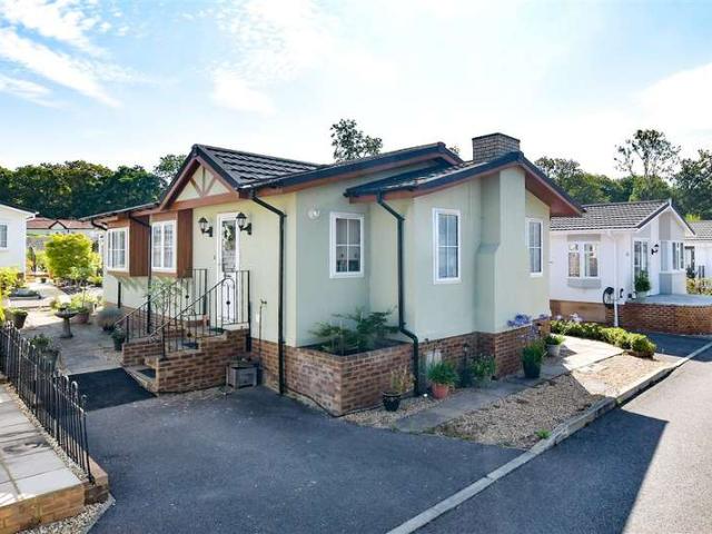 2 Bedroom Park Home Mobile Home