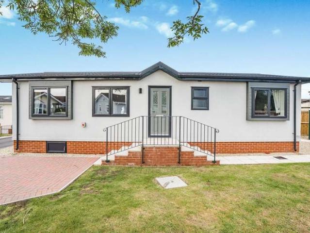 2 Bedroom Park Home Mobile Home