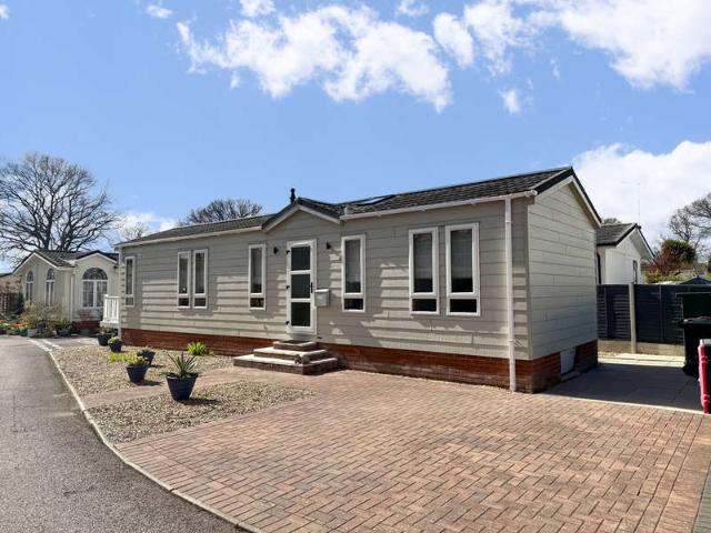 2 Bedroom Park Home Mobile Home