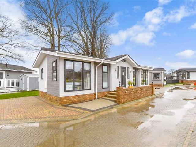 2 Bedroom Park Home Mobile Home