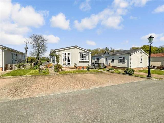 2 Bedroom Park Home Mobile Home