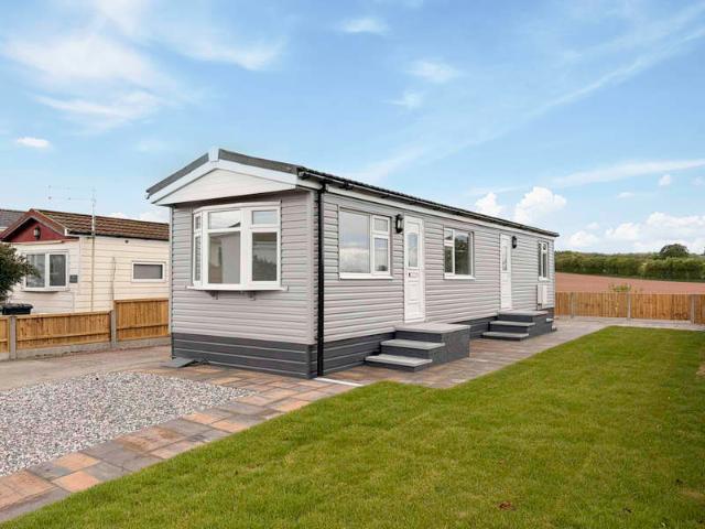 2 Bedroom Park Home Mobile Home