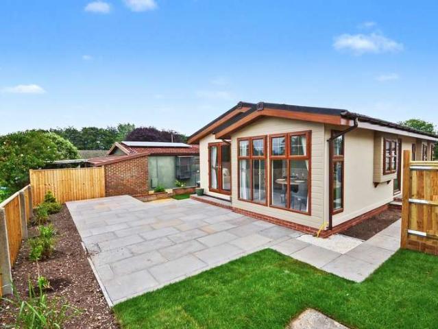 2 Bedroom Park Home Mobile Home