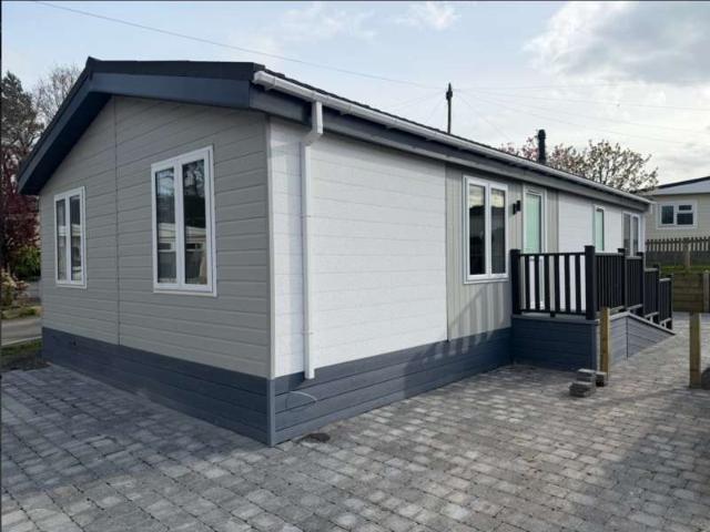 2 Bedroom Park Home Mobile Home