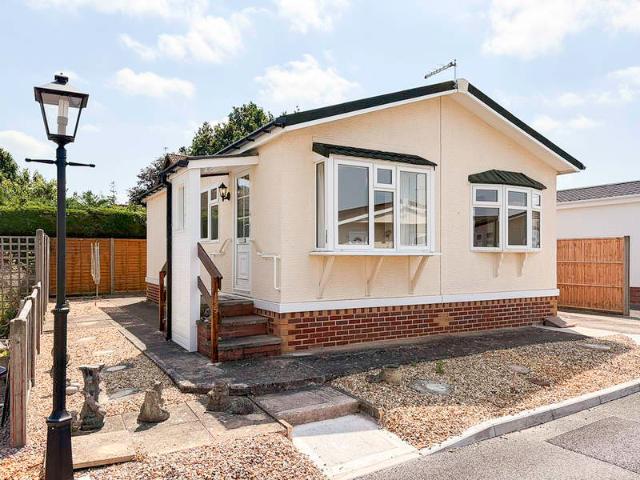 2 Bedroom Park Home Mobile Home
