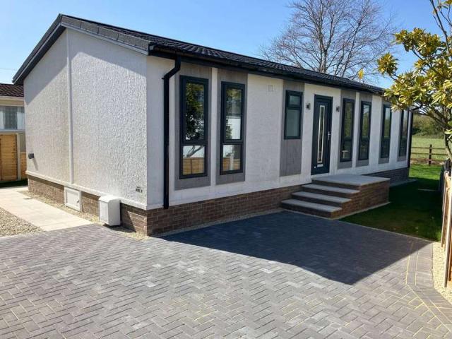 2 Bedroom Park Home Mobile Home