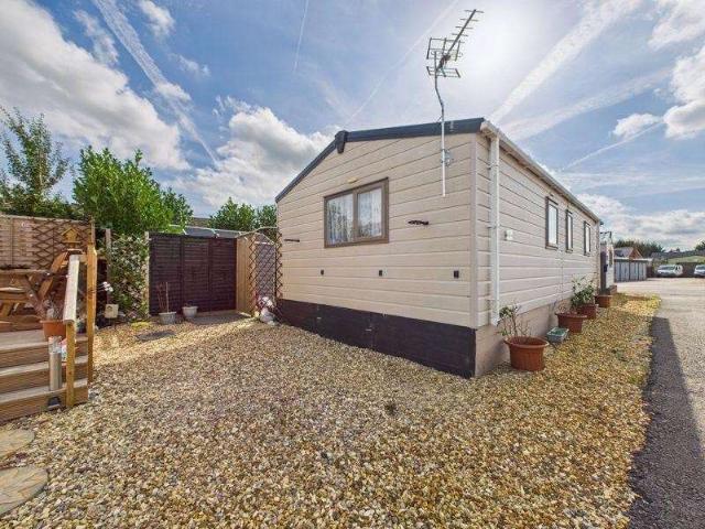 2 Bedroom Park Home Mobile Home