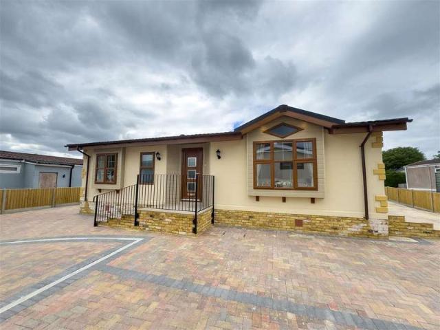 2 Bedroom Park Home Mobile Home