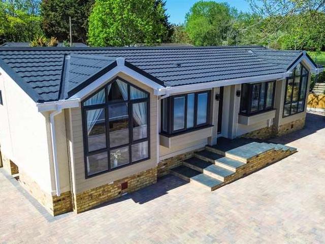 2 Bedroom Park Home Mobile Home
