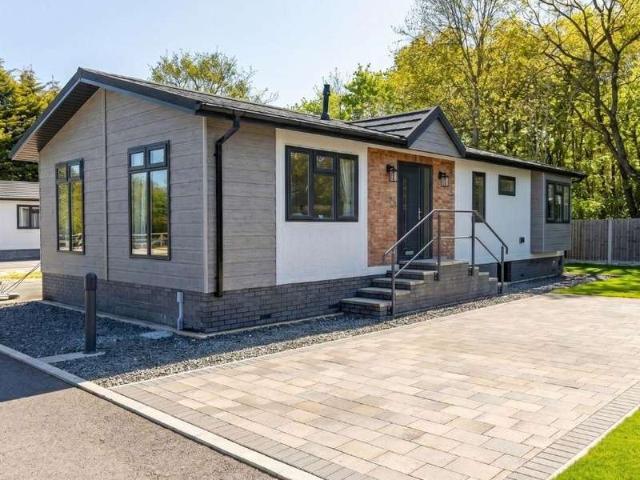 2 Bedroom Park Home Mobile Home