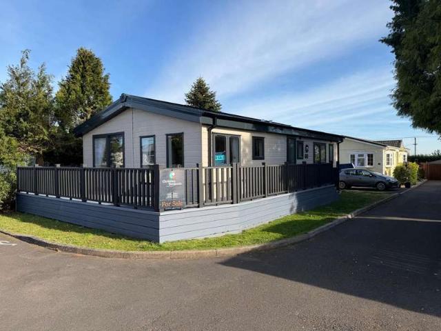 2 Bedroom Park Home Mobile Home