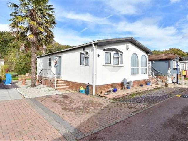 2 Bedroom Park Home Mobile Home