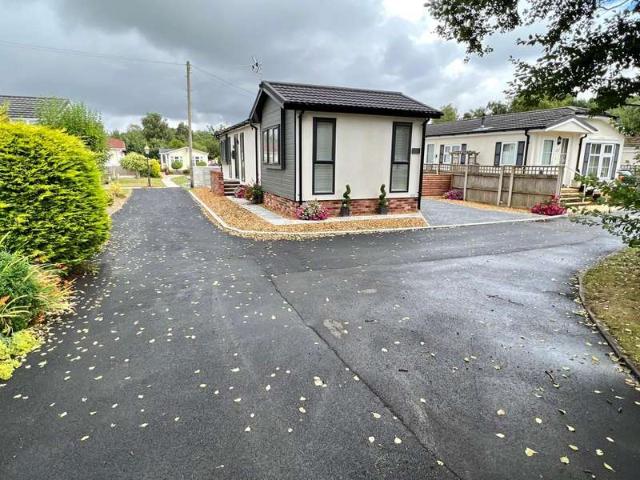 2 Bedroom Park Home Mobile Home