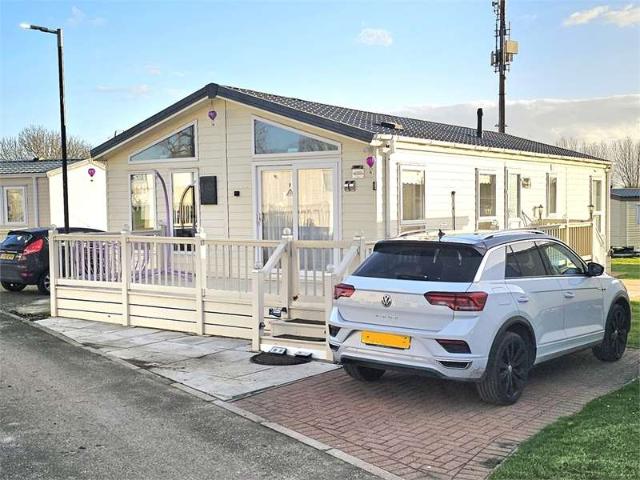 2 Bedroom Park Home Mobile Home