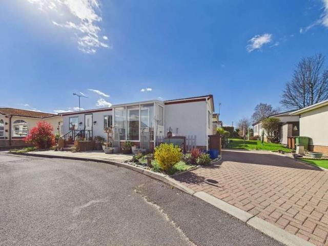 2 Bedroom Park Home Mobile Home