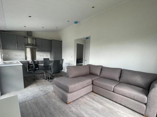2 Bedroom Park Home For Rent In Shefford, Bedfordshire