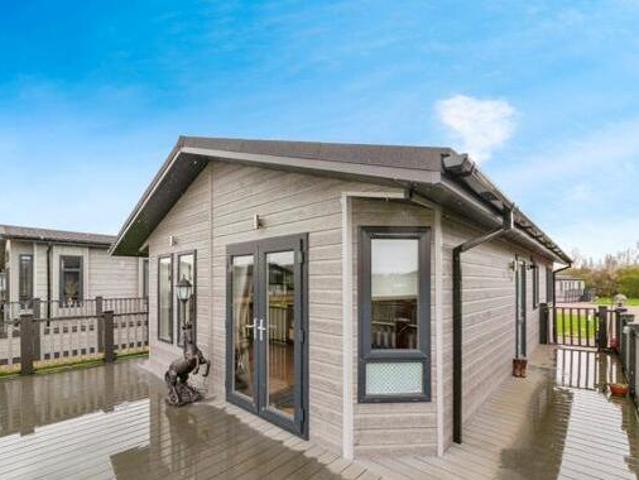 2 Bedroom Park Home For Sale In Marston