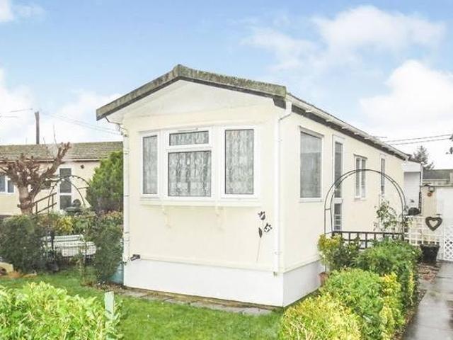2 bedroom park home for sale in Meadow Park SherfieldOnLoddon Hook RG27