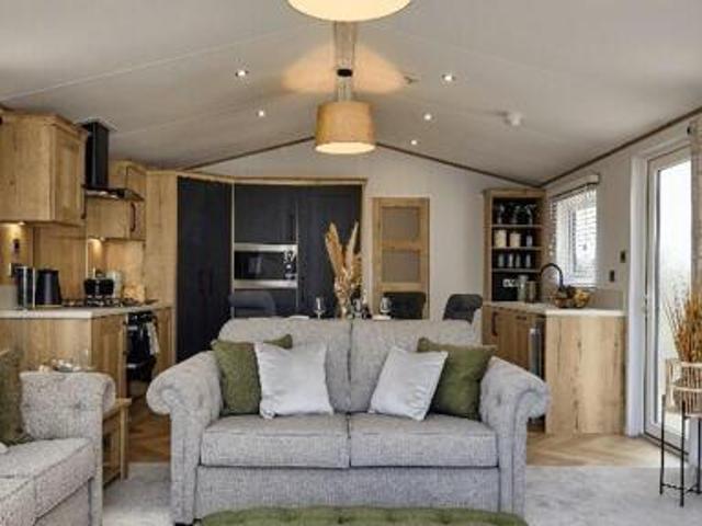 2 Bedroom Park Home For Sale In Monksthorpe