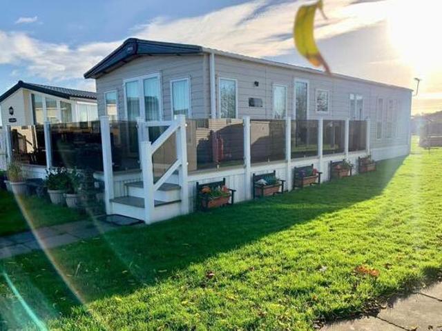 2 Bedroom Park Home For Sale In Monksthorpe