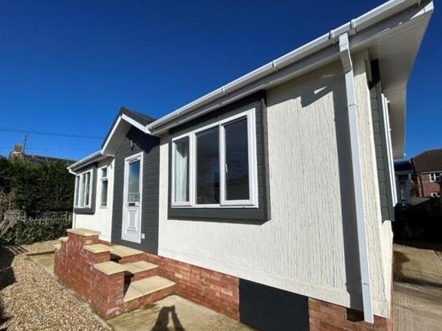 2 Bedroom Park Home For Sale In Mossman Drive