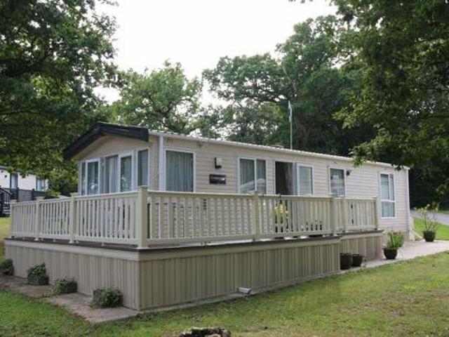 2 Bedroom Park Home For Sale In New Milton, Hampshire