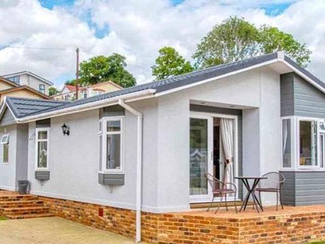 2 bedroom park home for sale in Northiam East Sussex TN31