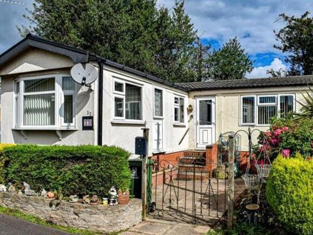 2 Bedroom Park Home For Sale In Ombersley