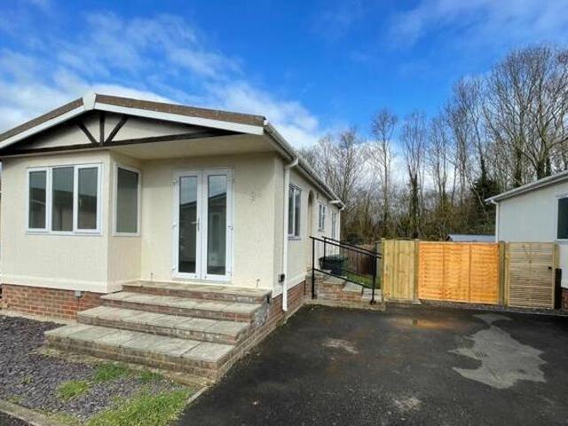 2 Bedroom Park Home For Sale In Alconbury, Huntingdon