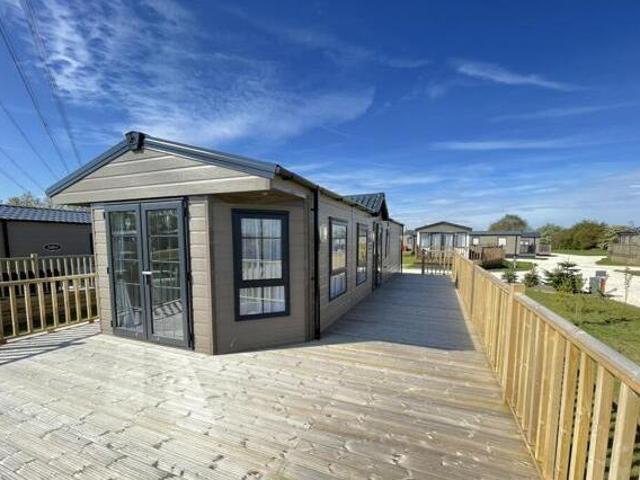 2 Bedroom Park Home For Sale In Bubwith, Goole