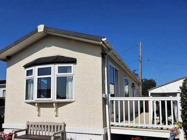 2 bedroom park home for sale in Backwell BS48