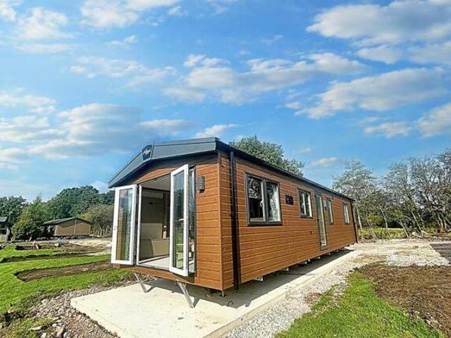 2 Bedroom Park Home For Sale In Back Lane, Eaton