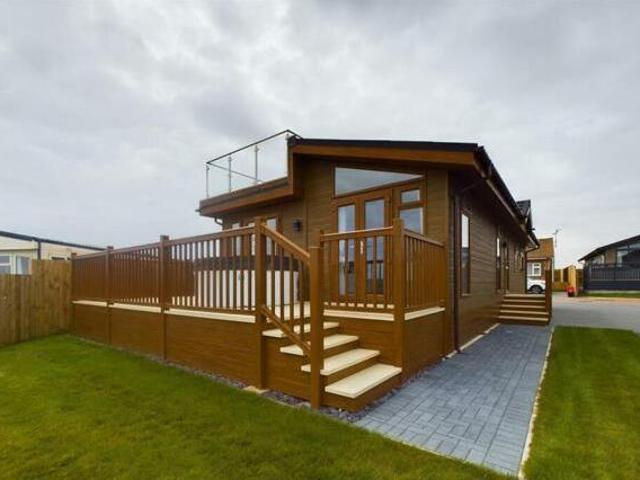 2 Bedroom Park Home For Sale In Bacton