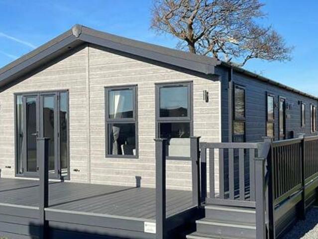 2 Bedroom Park Home For Sale In Bridlington Holiday Park, Carnaby