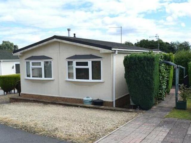 2 Bedroom Park Home For Sale In Callow End