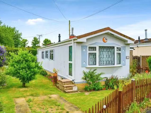 2 bedroom park home for sale in Caravan Site, St. Albans, AL1