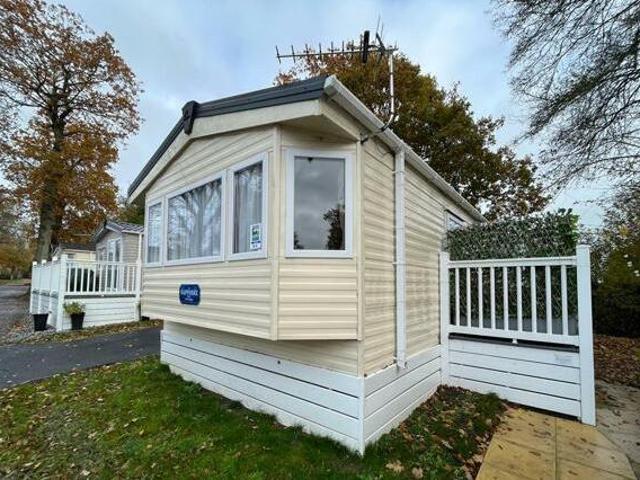 2 Bedroom Park Home For Sale In Carlton