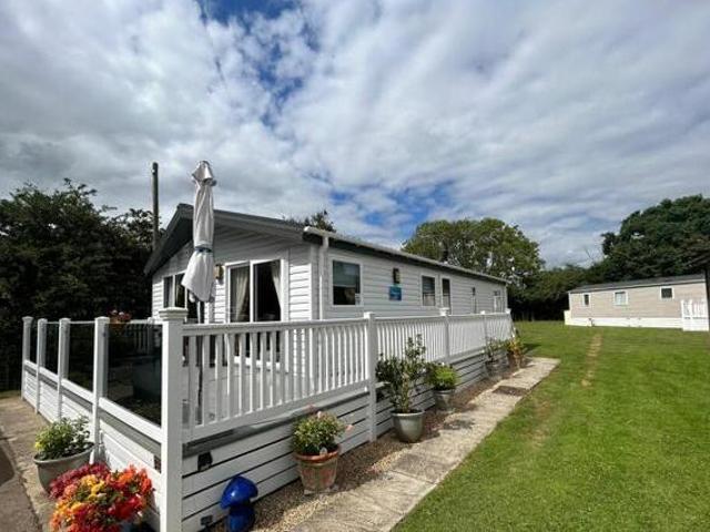 2 Bedroom Park Home For Sale In Carlton