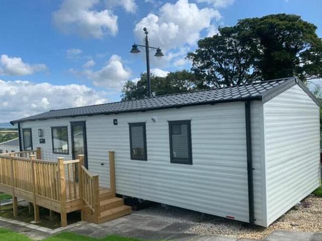 2 Bedroom Park Home For Sale In Cartford Lane, Little Eccleston