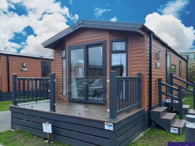 2 Bedroom Park Home For Sale In Cartford Lane, Little Eccleston