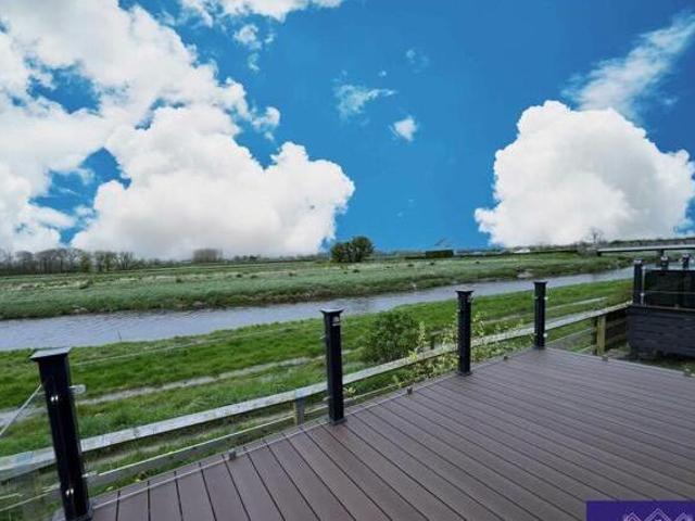 2 Bedroom Park Home For Sale In Cartford Lane, Little Eccleston