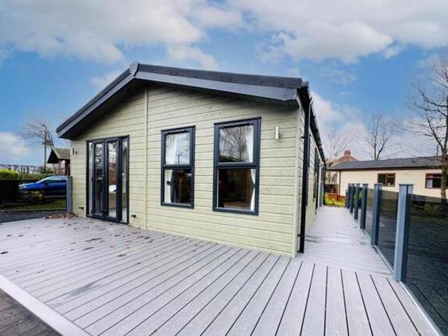 2 Bedroom Park Home For Sale In Cliffe Common