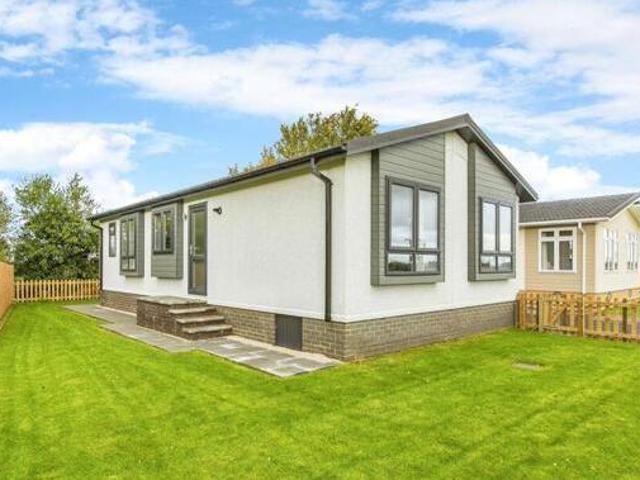 2 Bedroom Park Home For Sale In Clopton