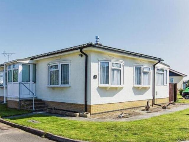 2 Bedroom Park Home For Sale In Clopton