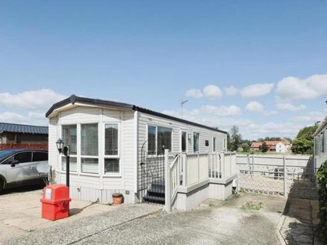 2 Bedroom Park Home For Sale In Cogenhoe