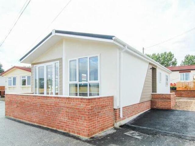 2 Bedroom Park Home For Sale In Darrington