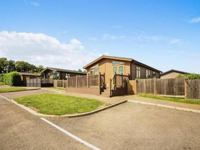 2 Bedroom Park Home For Sale In East Malling