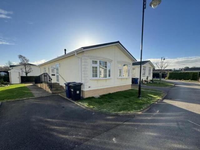 2 Bedroom Park Home For Sale In Godmanchester