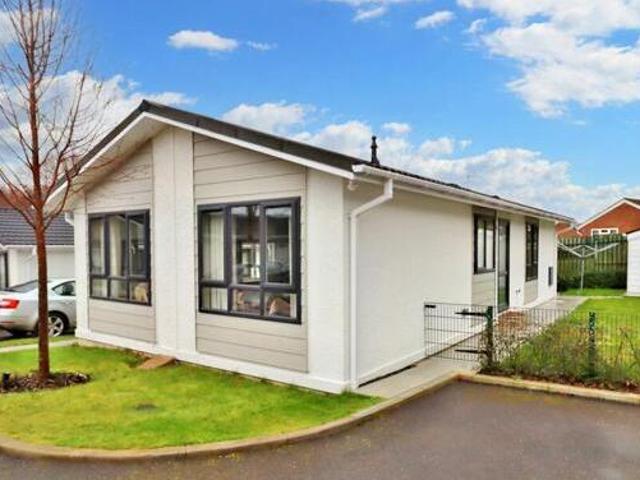 2 Bedroom Park Home For Sale In Hamble